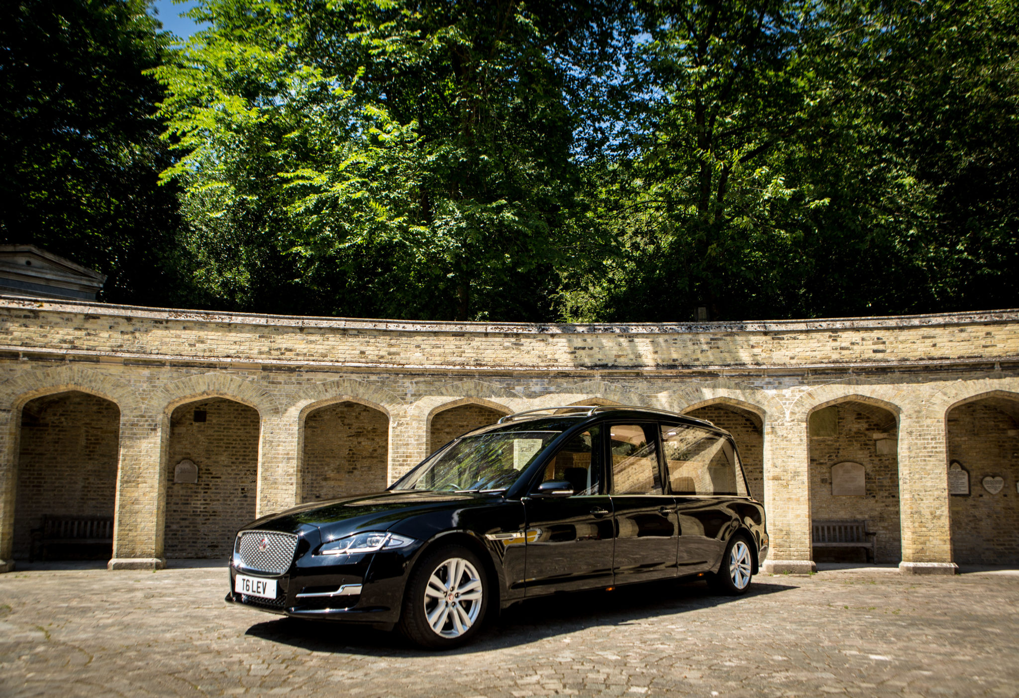 Traditional Funeral Directors North London | Levertons