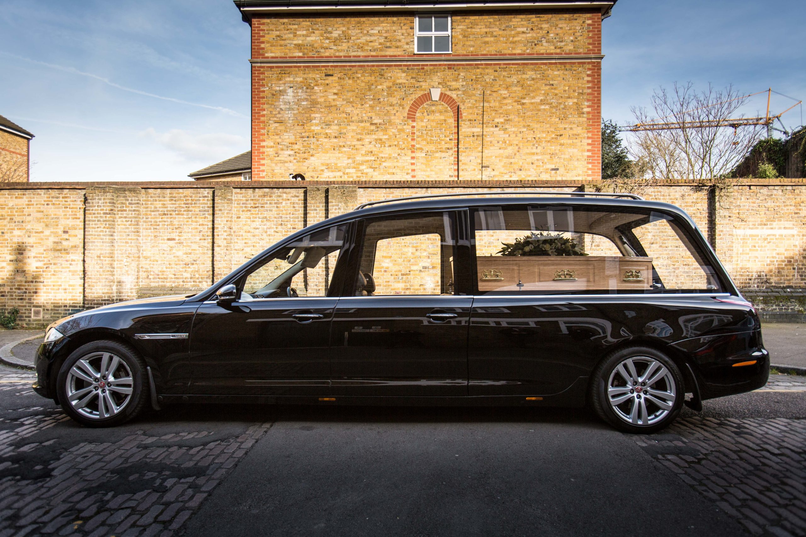 Traditional Funeral Directors North London | Levertons